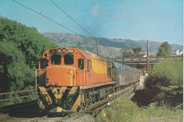 NZ DIESEL-ELECTRIC LOCOMOTIVE "Dx" CLASS No. 2601 Takapu Road – John ...