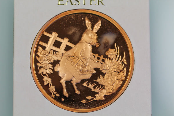 EASTER BUNNY EASTER EGG MEDAL 1974 – John Bertrand Collectables